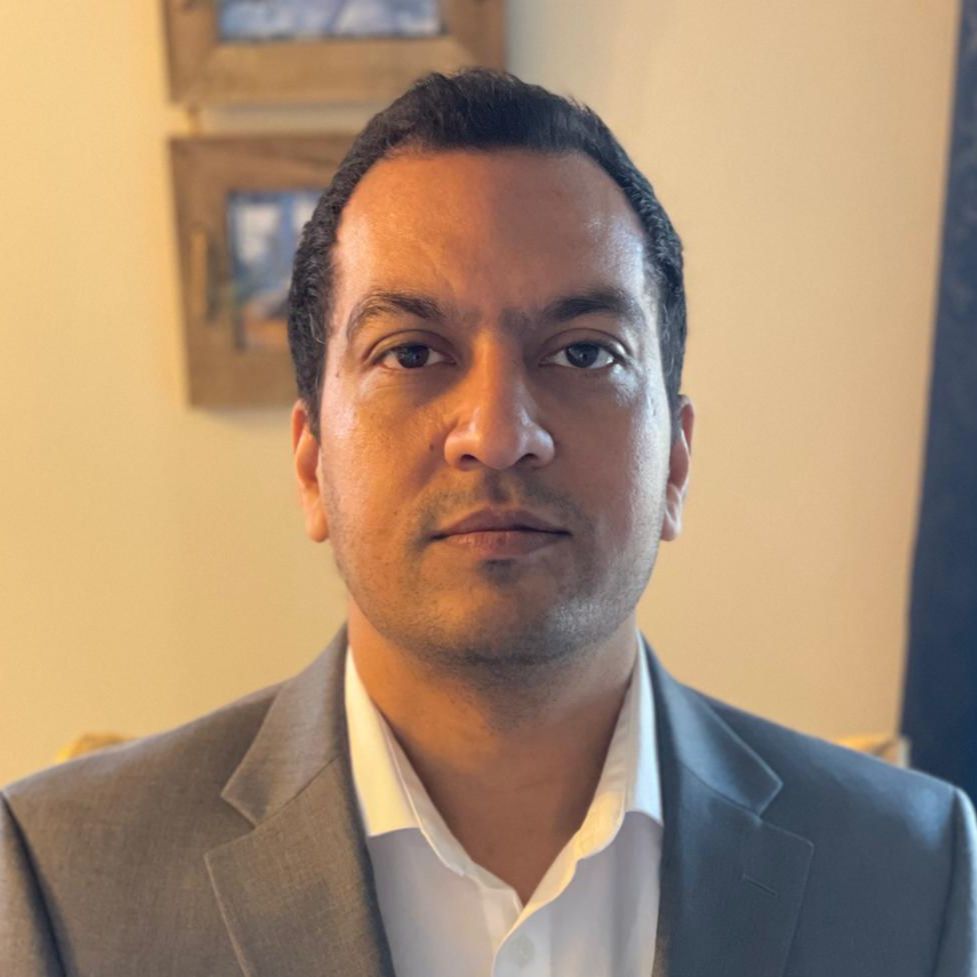 Hands On Essentials - Data Warehouse - Credly